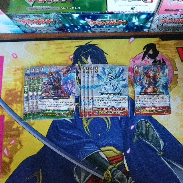 Pale Moon Infinite Loop Deck, Hobbies & Toys, Toys & Games on Carousell