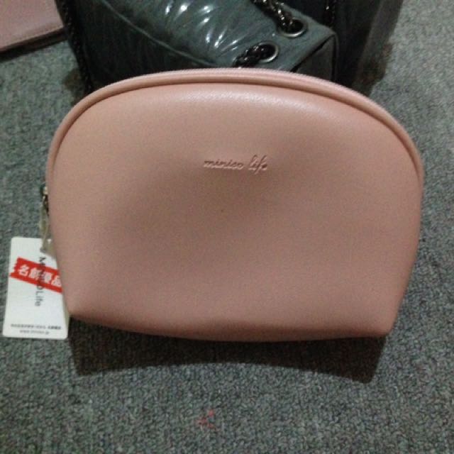 Pouch cosmetic miniso, Olshop Fashion, Olshop Wanita di Carousell