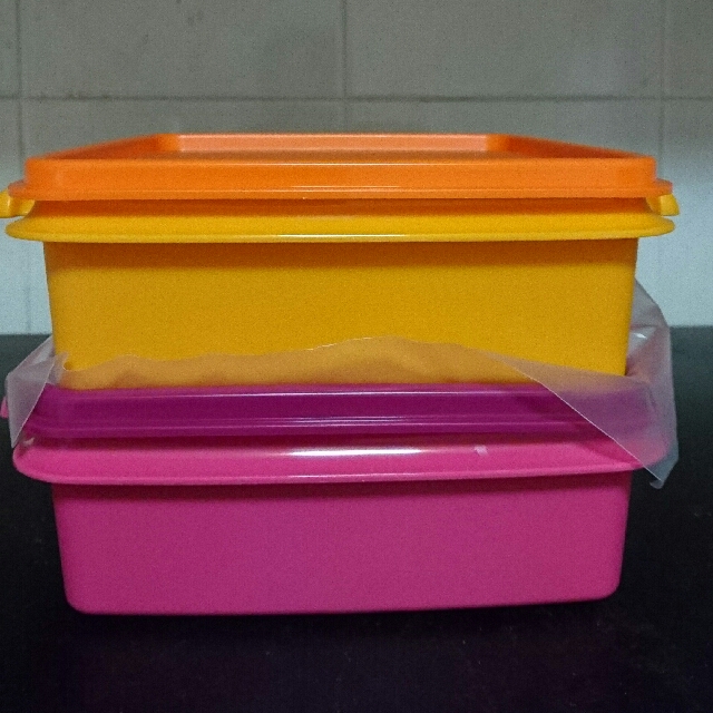 Tupperware Cake Set 2s, TV & Home Appliances, Kitchen Appliances, Other ...