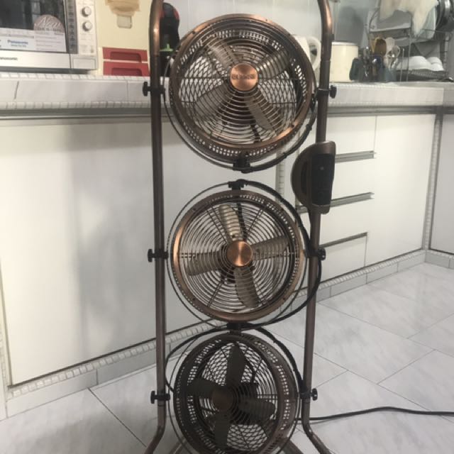 3 fans in 1, TV & Home Appliances, Air Conditioners & Heating on Carousell