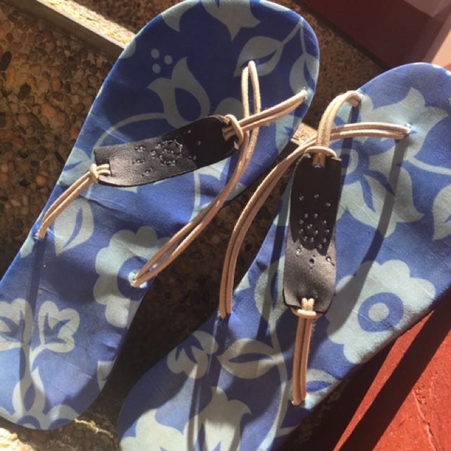 Beach Slippers, Women's Fashion, Footwear, Slippers and slides on Carousell