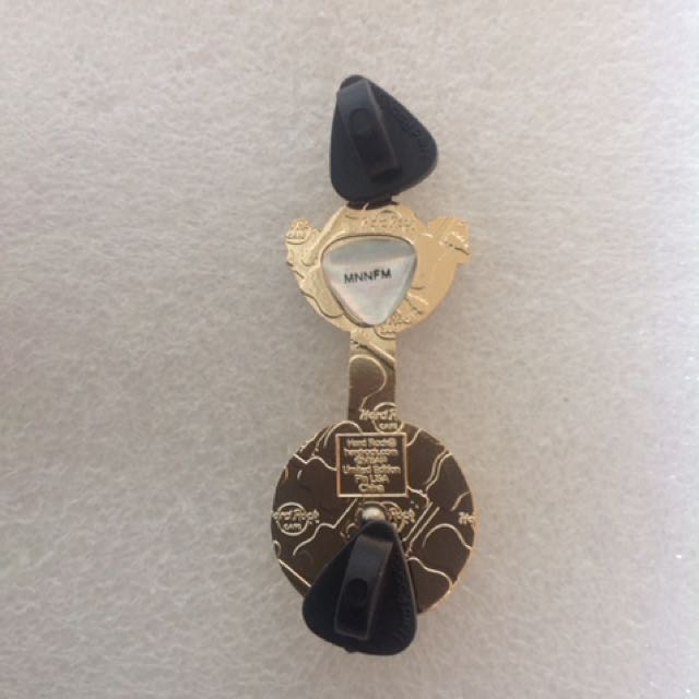 Hard Rock Cafe Pins - MIAMI HOT 2013 NBA MIAMI HEAT BASKETBALL GUITAR ...