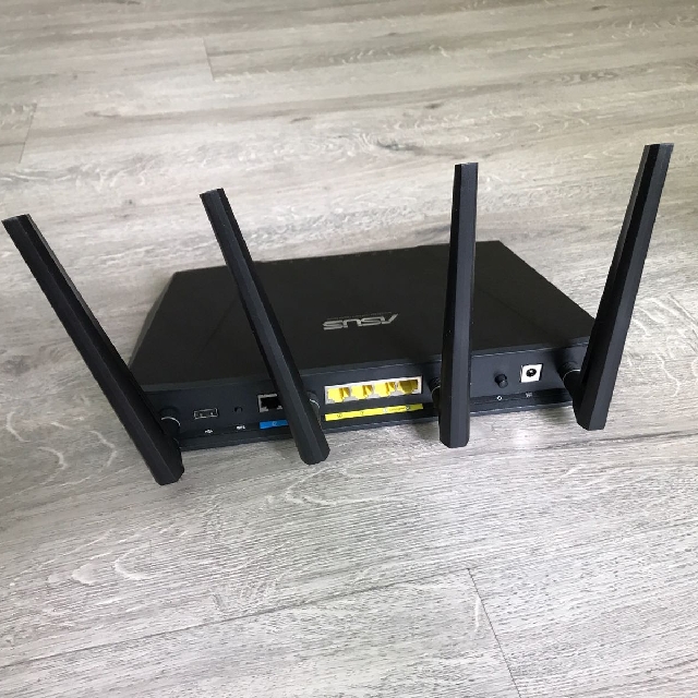 ASUS RT-AC87U 4-Antenna Wireless Router, Computers & Tech, Parts ...