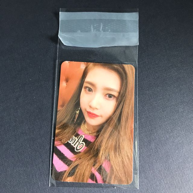 Red Velvet Joy Rookie Photocard, Hobbies & Toys, Memorabilia ...