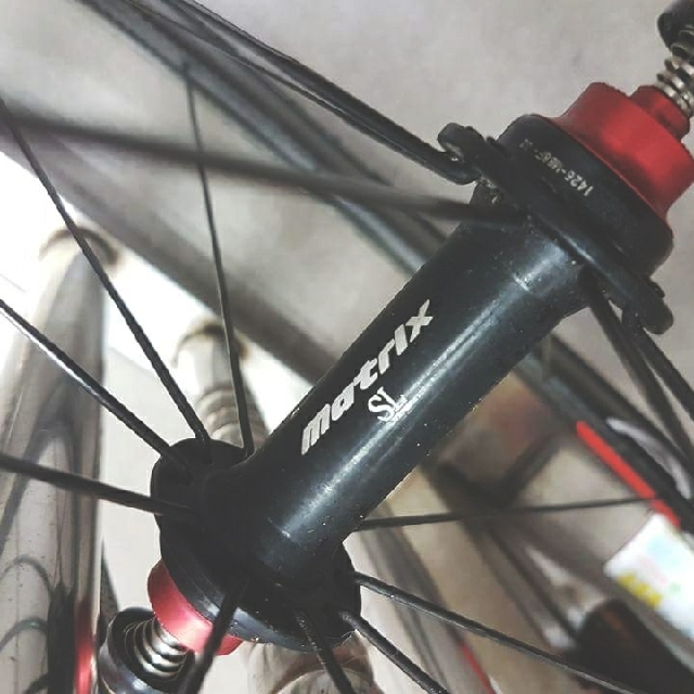 出讓: AMAIN T. C4 Carbon ,Matrix SL 2J7R hubs 451輪組, 女裝, 運動服裝 - Carousell