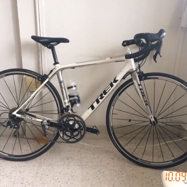 Trek Road Bike, Sports Equipment, Bicycles & Parts, Bicycles on Carousell