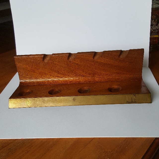 Vintage Dunhill 4 Tobacco Pipe Stand 1 of 3, Hobbies & Toys ...