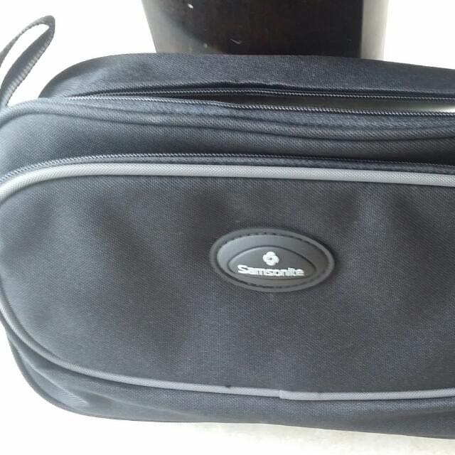 Samsonite Toiletries Kit Bag, Luxury, Accessories on Carousell