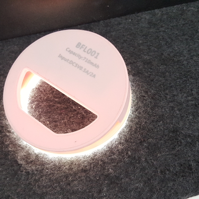 Mini selfie LED light, Mobile Phones & Gadgets, Mobile & Gadget ...