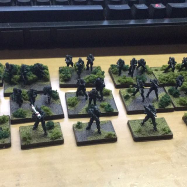 Halo ground command miniatures well painted, Hobbies & Toys, Toys ...
