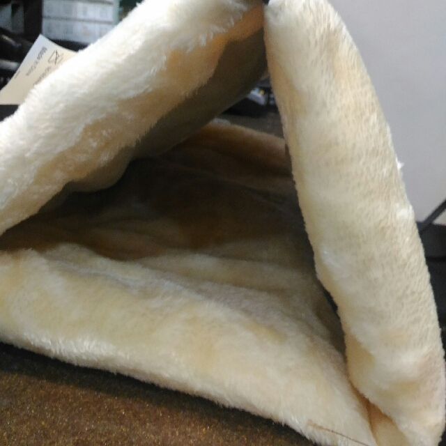 Kitty Shack 2 in 1 Matt Tunnel, Pet Supplies, Homes & Other Pet ...