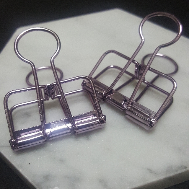 Lavender Metallic Skeleton Binder Clips, Books & Stationery, Stationery ...