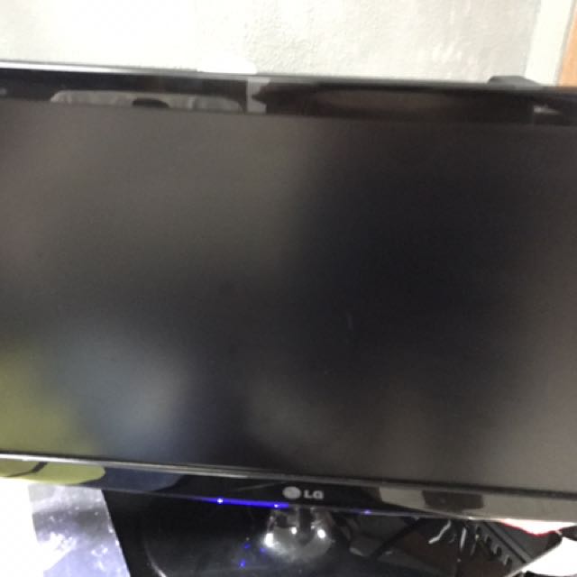 Lg FLATRON W2261VP, Computers & Tech, Desktops on Carousell