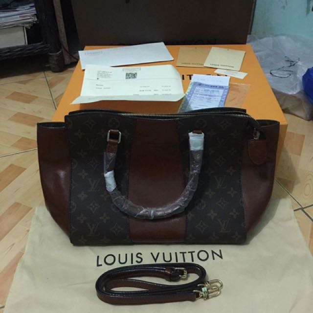 Authentic LV bag, Women's Fashion, Bags & Wallets, Cross-body Bags on ...