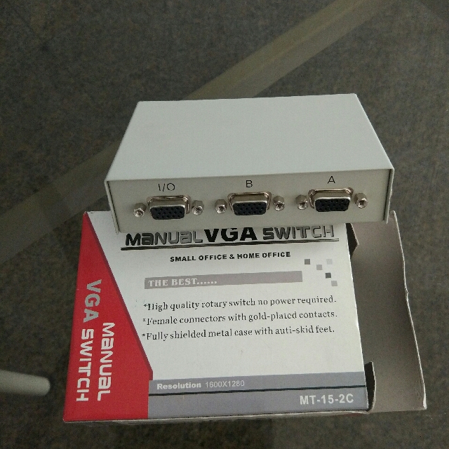 manual vga switch 2 ports, TV & Home Appliances, TV & Entertainment, TV ...