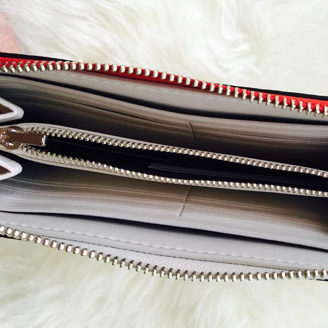 Coach New Collection Lip Wallet, Luxury, Bags & Wallets on Carousell