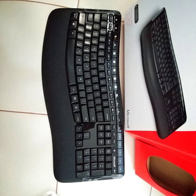 Microsoft keyboard wireless comfort 5000 and mouse, Computers & Tech ...