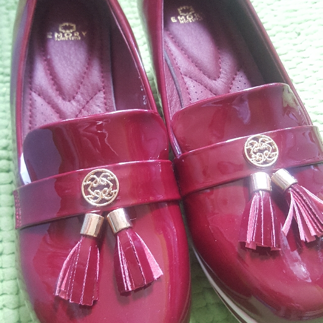 New Nice Shoes, Women's Fashion, Footwear, Sneakers on Carousell