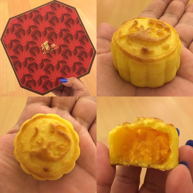 The Peninsula Moon cake, Food & Drinks, Chilled & Frozen Food on Carousell