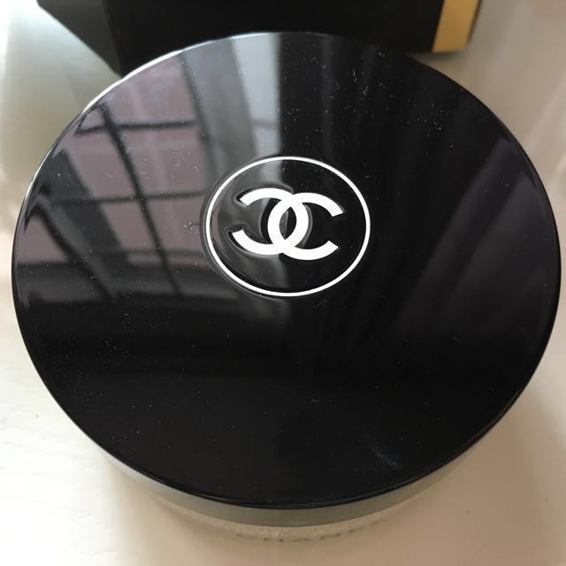 Chanel natural finish loose powder 20 Clair Translucent 1, Beauty ...
