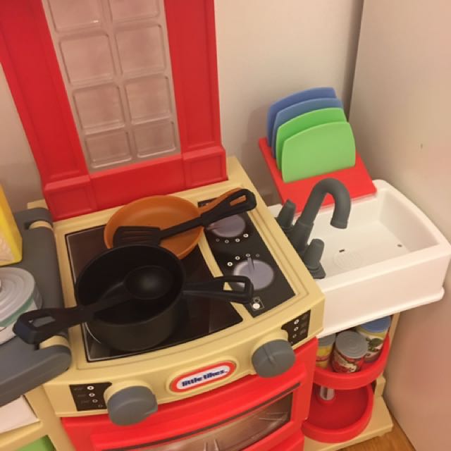 Little Tikes Cook n Store Kitchen (Red), Babies & Kids, Infant Playtime ...