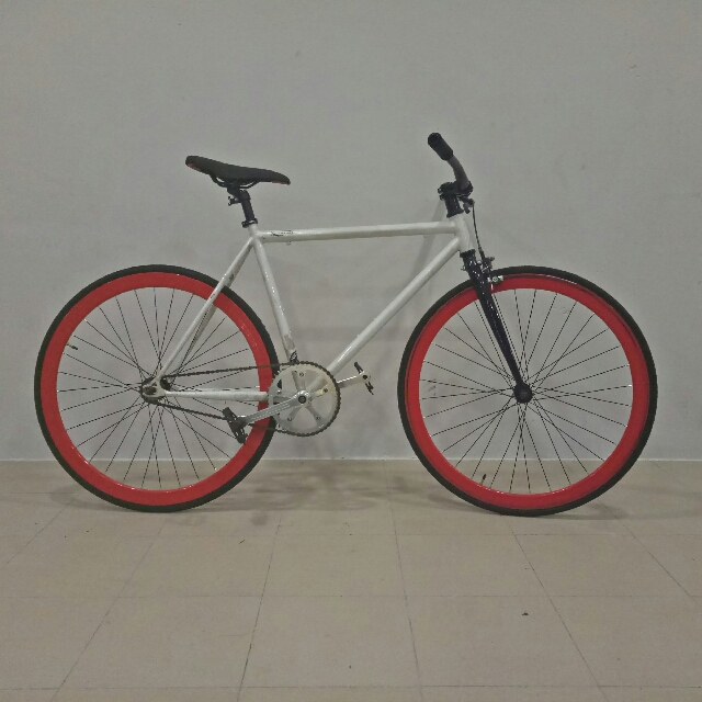 Fixie, Sports Equipment, Bicycles & Parts, Bicycles on Carousell