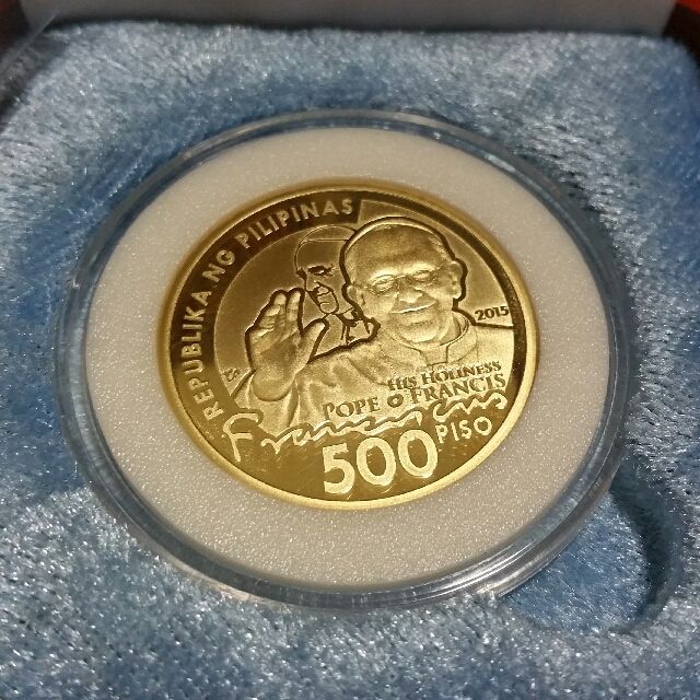 LIMITED EDITION. Gold Plated 500 Piso Commemorative Coin. Pope Francis ...