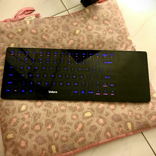 Valore Bluetooth Keyboard with Numeric Touchpad (V-BTK360), Computers ...