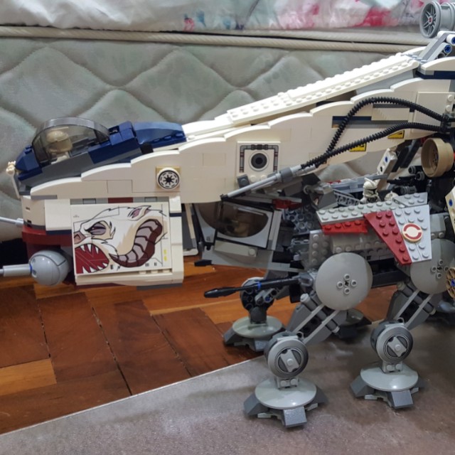 Lego 10195 Republic Dropship with AT-OT, Hobbies & Toys, Toys & Games ...