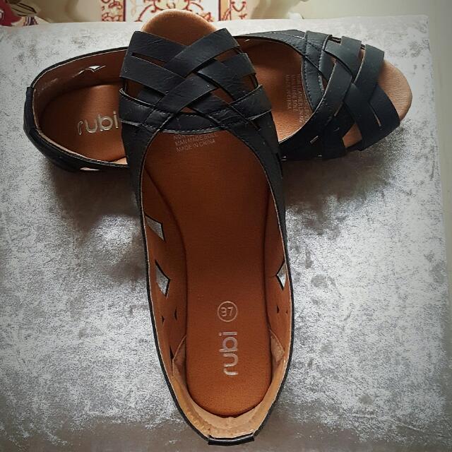 Rubi Shoes Black, Women's Fashion, Footwear, Flats on Carousell