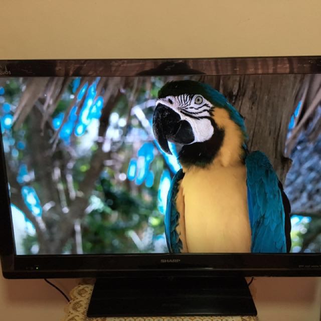 Sharp Aquos 40 inch LCD TV, TV & Home Appliances, TV & Entertainment, TV on Carousell