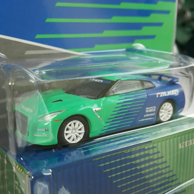 Greenlight Falken NISSAN GT-R(R35) (1:64), 興趣及遊戲, 玩具 & 遊戲類 - Carousell