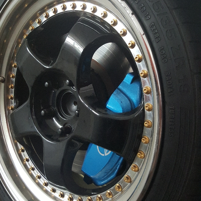 GS 300 brake kit, Car Accessories on Carousell