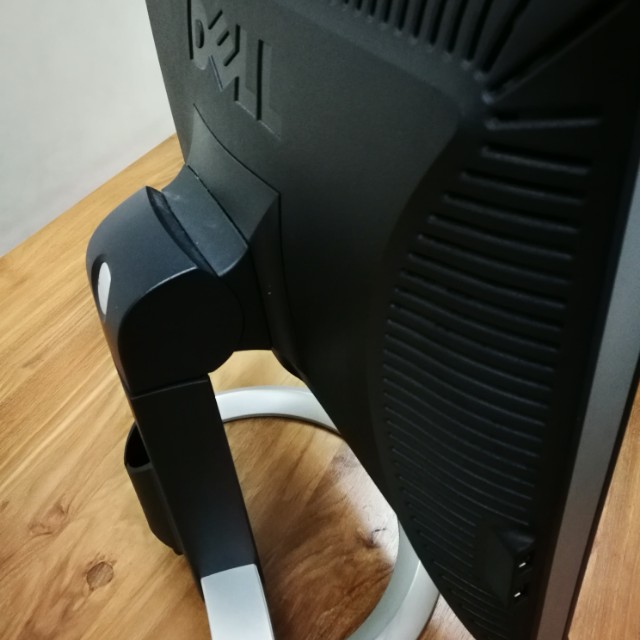Old 19" Dell Monitor (Model : UltraSharp 1905FP), Computers & Tech ...