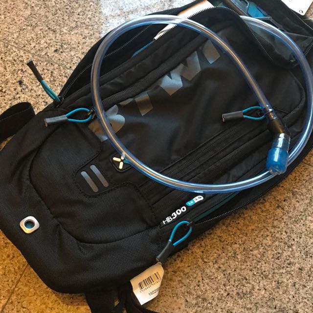 B'TWIN HB 300 Hydration Back Pack, Sports Equipment, Sports & Games ...