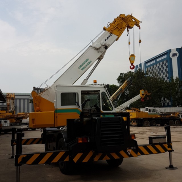 Mini Crane Rental 10 Tonnes with operator, Everything Else on Carousell