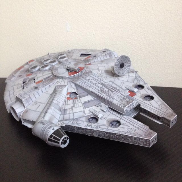 Star Wars Millennium Falcon Papercraft, Hobbies & Toys, Stationery ...