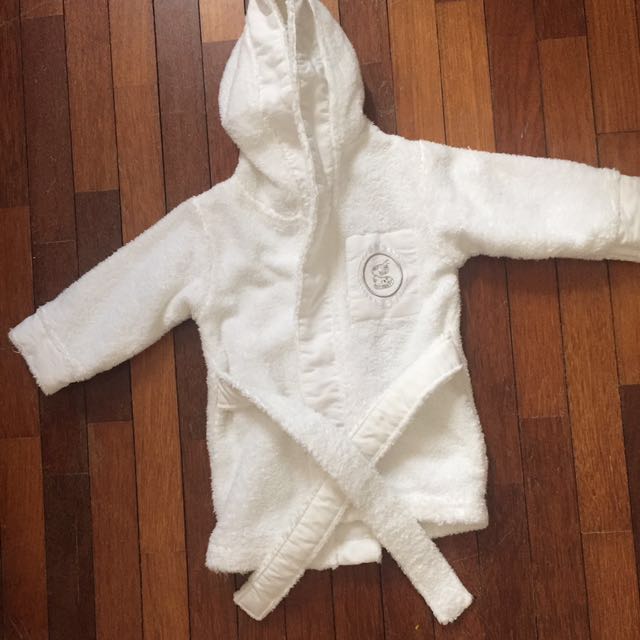 Giggles bathing cape, Babies & Kids, Babies & Kids Fashion on Carousell