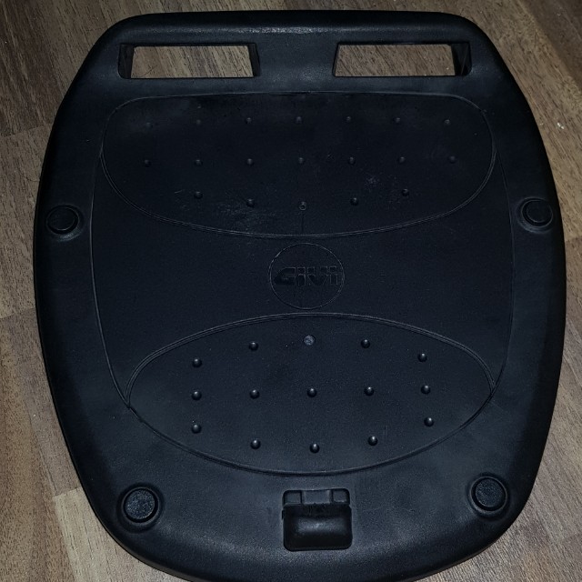 GIVI E230 SLIM (23lt), Motorcycles, Motorcycle Accessories on Carousell