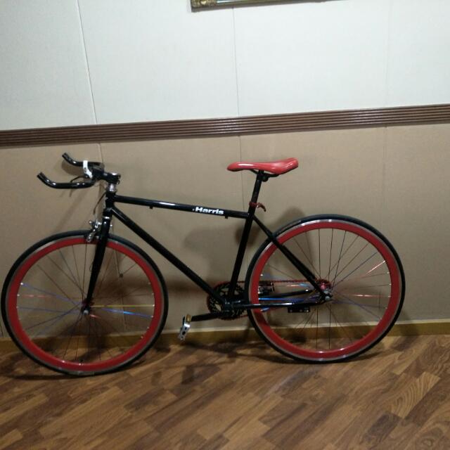 Harris Fixie, Sports Equipment, Bicycles & Parts, Bicycles on Carousell