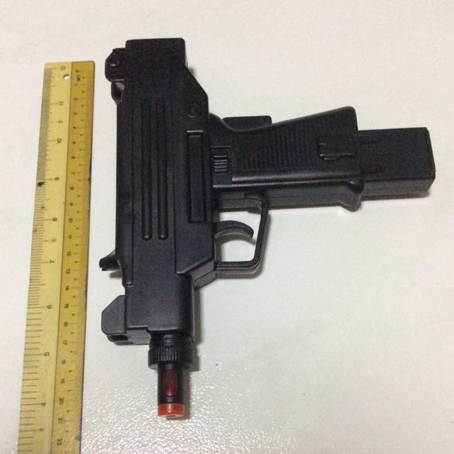 Toy gun mini uzi, Hobbies & Toys, Toys & Games on Carousell