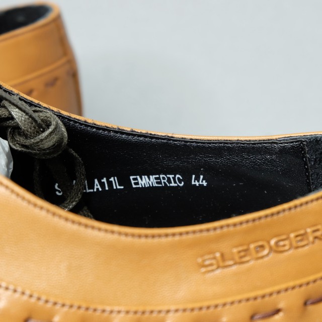 Sledger shoes, Luxury, Apparel on Carousell