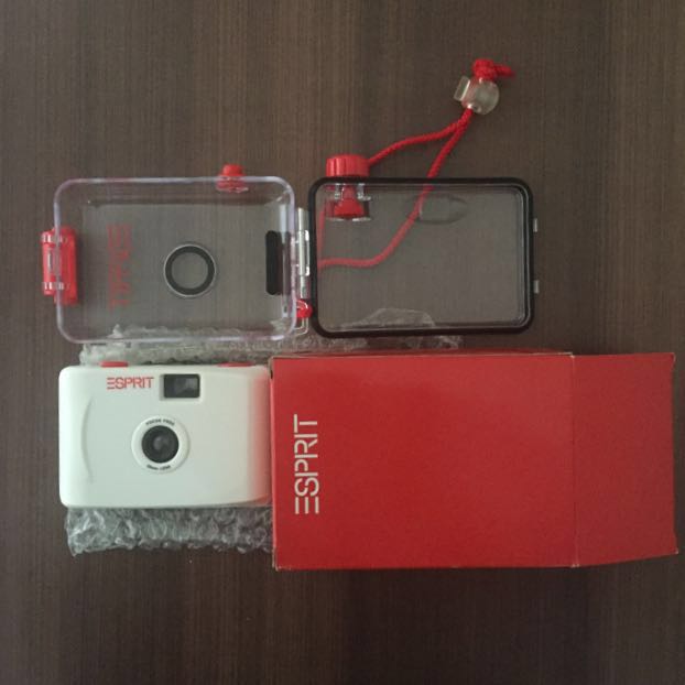 (35mm Film only) Espirit Camera + Waterproof Casing, Photography ...