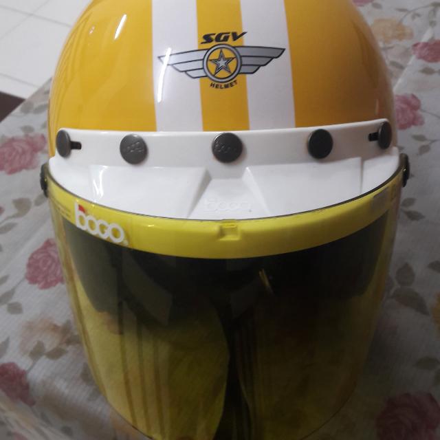 Helmet Sgv Retro Kuning, Motorbikes on Carousell
