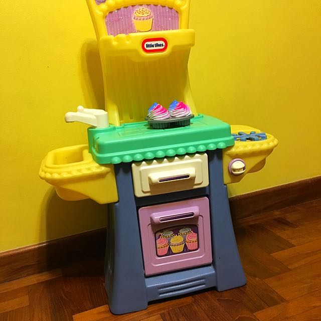 Little Tikes Cooking play set, Babies & Kids, Babies & Kids Fashion on ...