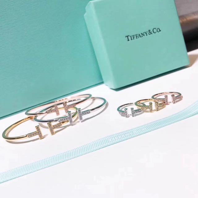 Tiffany signature, Women's Fashion, Jewelry & Organisers, Precious ...