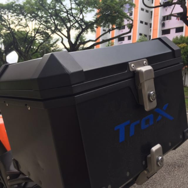 TRAX EVO topcase, Motorcycles, Motorcycle Accessories on Carousell