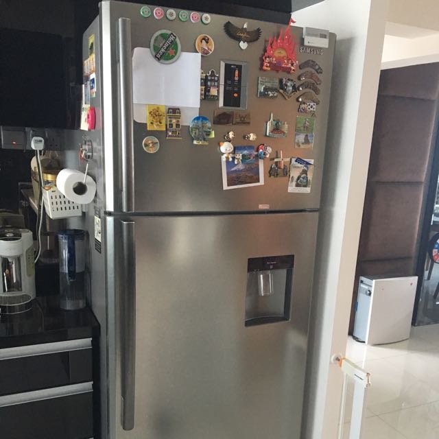 492L Samsung fridge 2 door RT63WBPN 4 ticks freezer, TV & Home ...