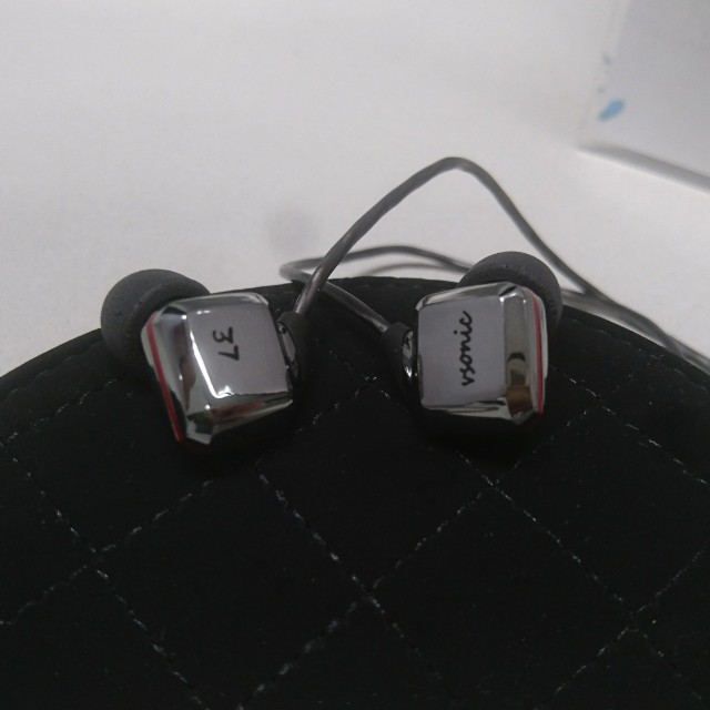 Vsonic GR07 37th Anniversary Edition, Hobbies & Toys, Music & Media ...