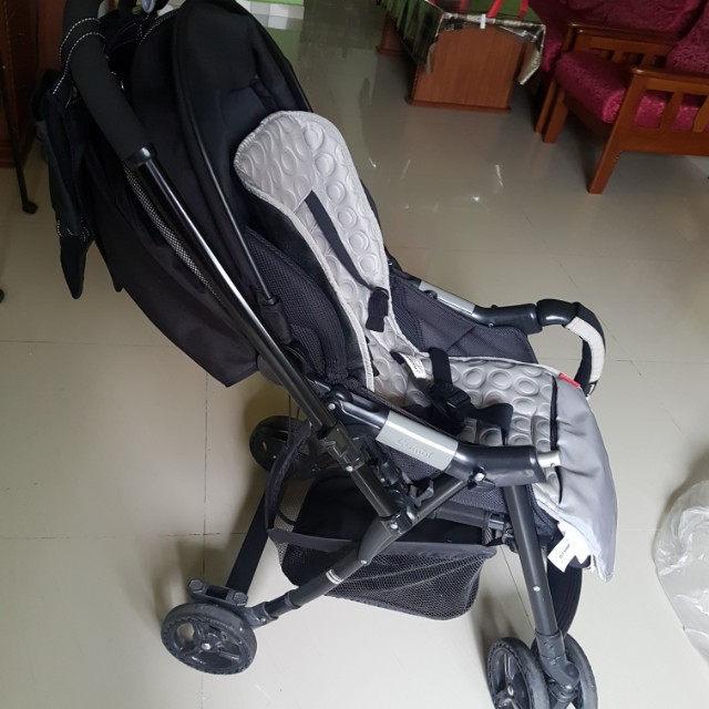 Combi Urban Walker, Babies & Kids, Infant Playtime on Carousell